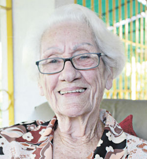 Cumple 89 años Violeta Martínez; mujer de la historia reciente SFM