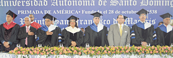 UASD San Francisco gradúa 596 nuevos profesionales