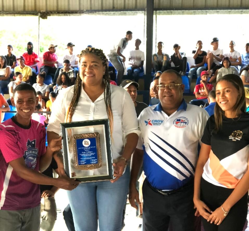 Estrellas y Arcoíris toman delantera segundo torneo voleibol femenino ...