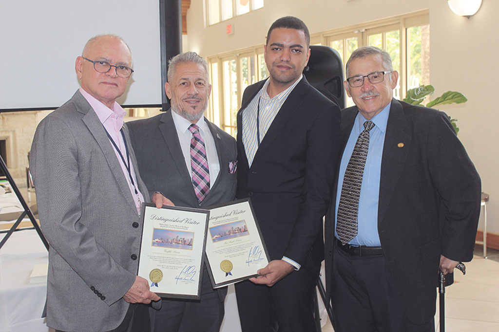 Ciudad de la Florida declara al Dr. Teófilo Pérez García visitante ...