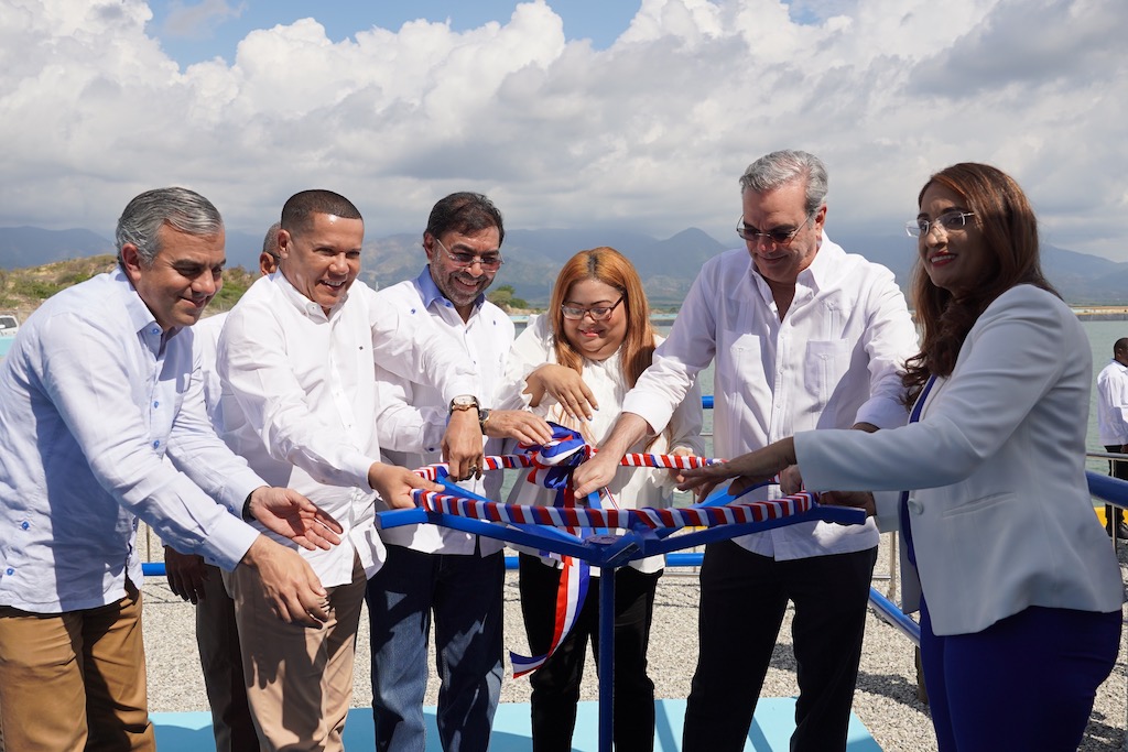 Gobierno inaugura tercera etapa de Azua II para apoyar el desarrollo ...