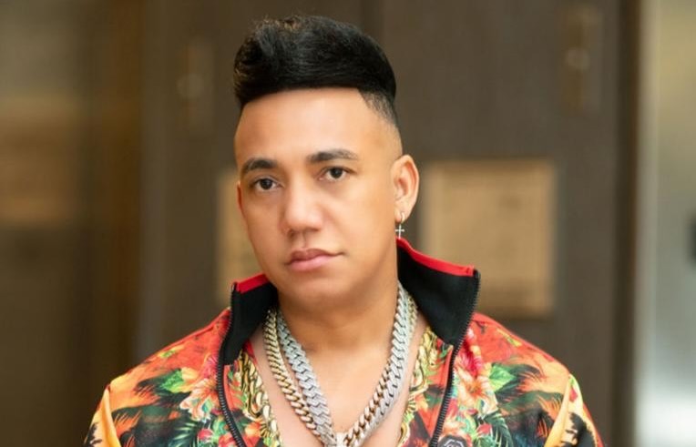 Elvis Martínez vive su mejor momento con nuevo tema