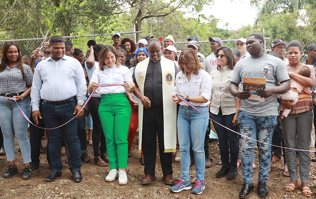 Nature Power Foundation y Banco BHD entregan acueductos a comunidades ...