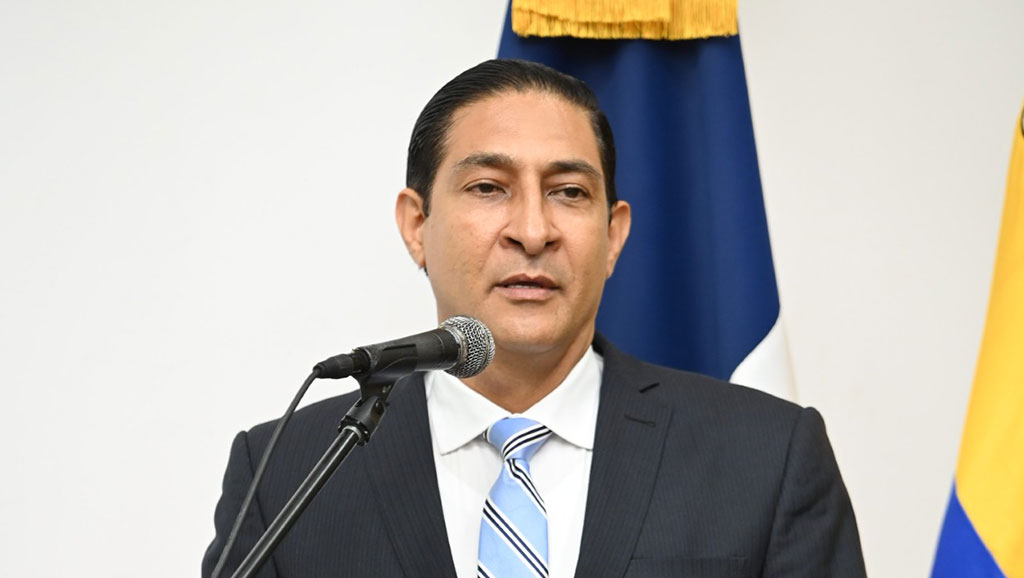 Ivan Gatón llama a levantar nuestra cultura y la dominicanidad