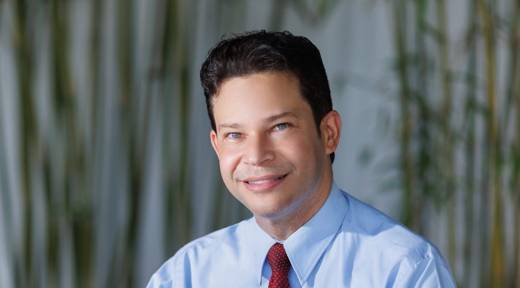 Edwin Espinal inicia la escritura de la Historia Social de Santiago