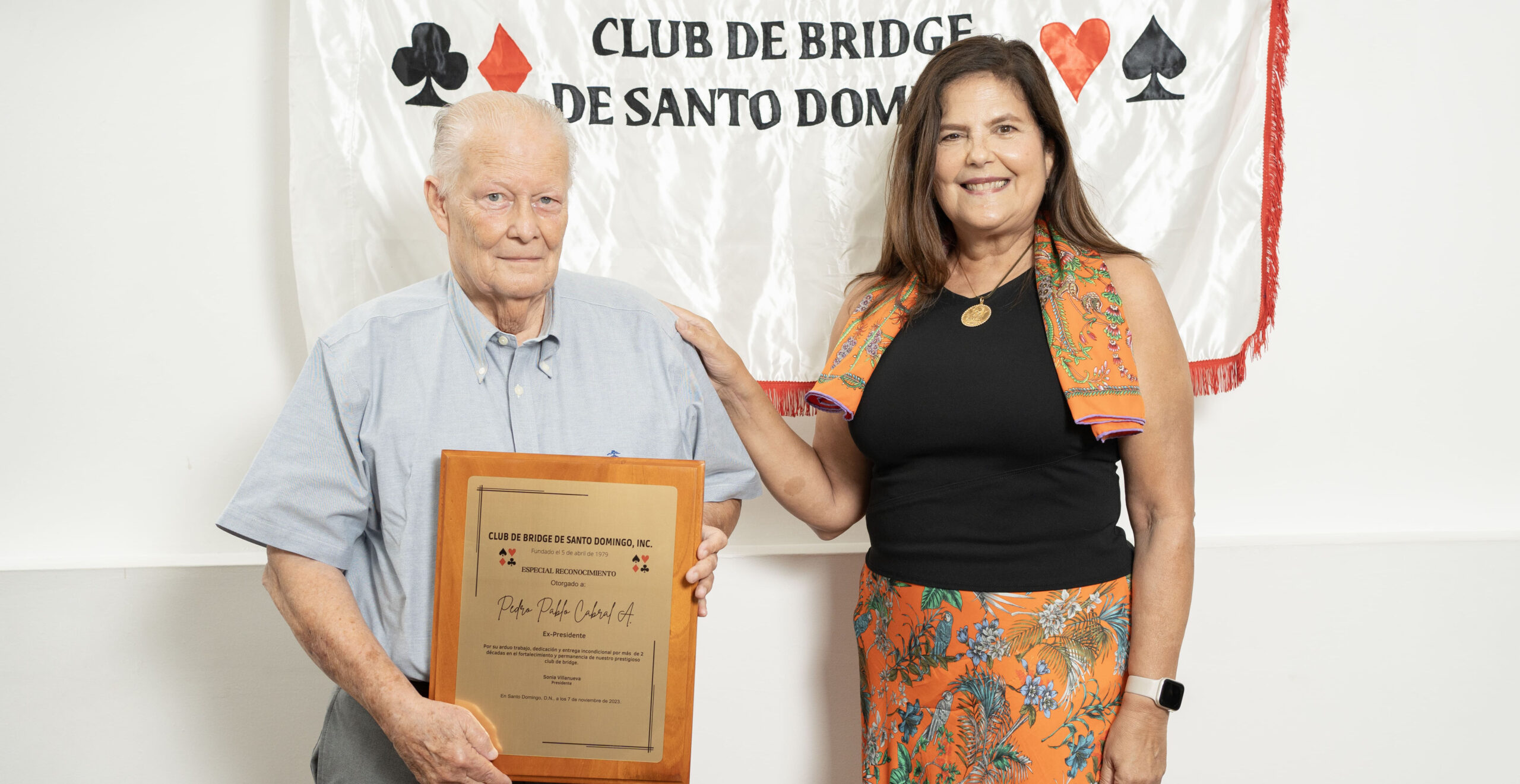 Pedro Pablo Cabral recibe reconocimiento por su aporte al Bridge Dominicano