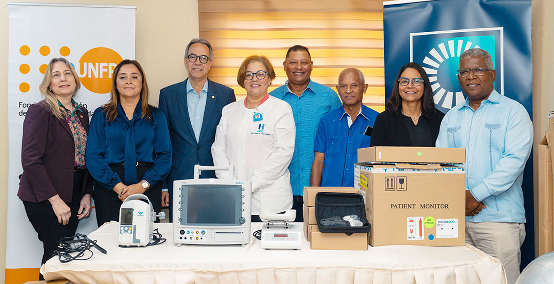 Fundación Popular entrega equipos médicos al Hospital de Engombe en ...