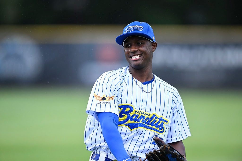 Gigantes del Cibao anuncian la contratación de Nabil Crismatt y Tyler ...