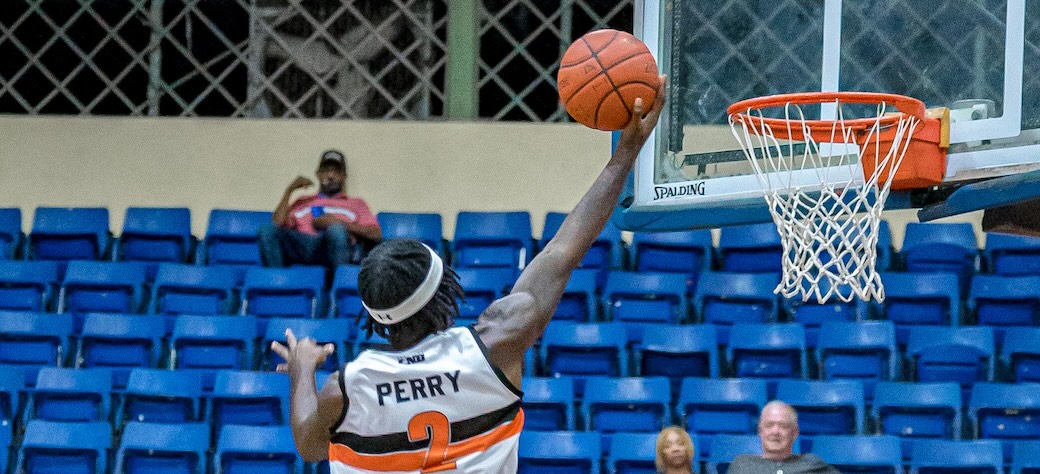 Los Reales logran segunda victoria al vencer a los Indios